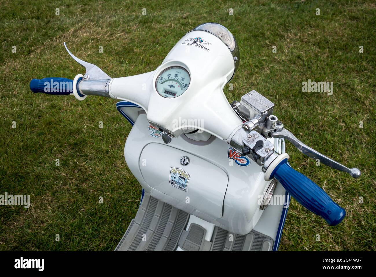 Old fashioned scooter hi-res stock photography and images - Alamy