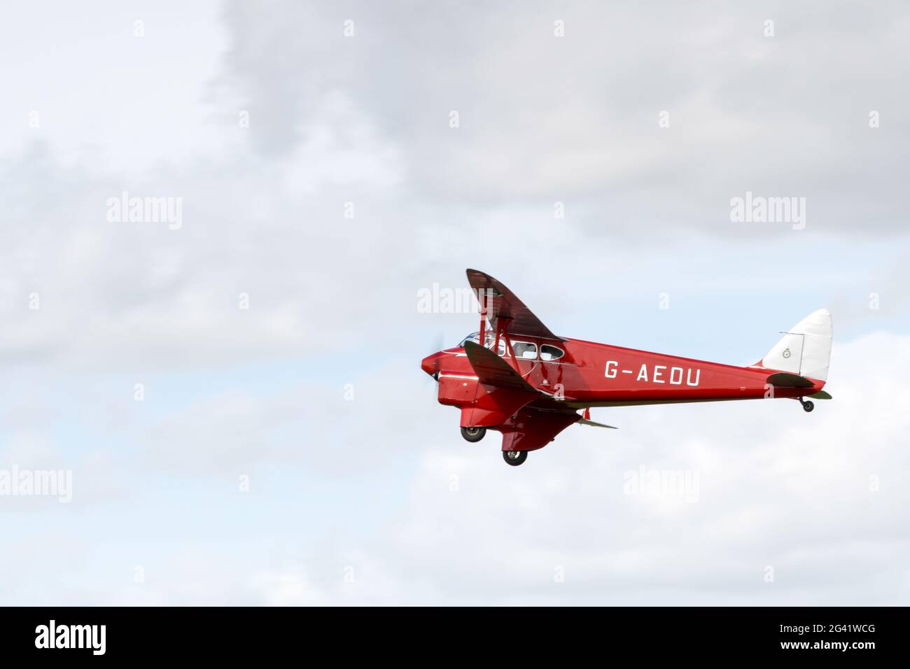 De Havilland DH90 Dragonfly at Shoreham airshow Stock Photo - Alamy