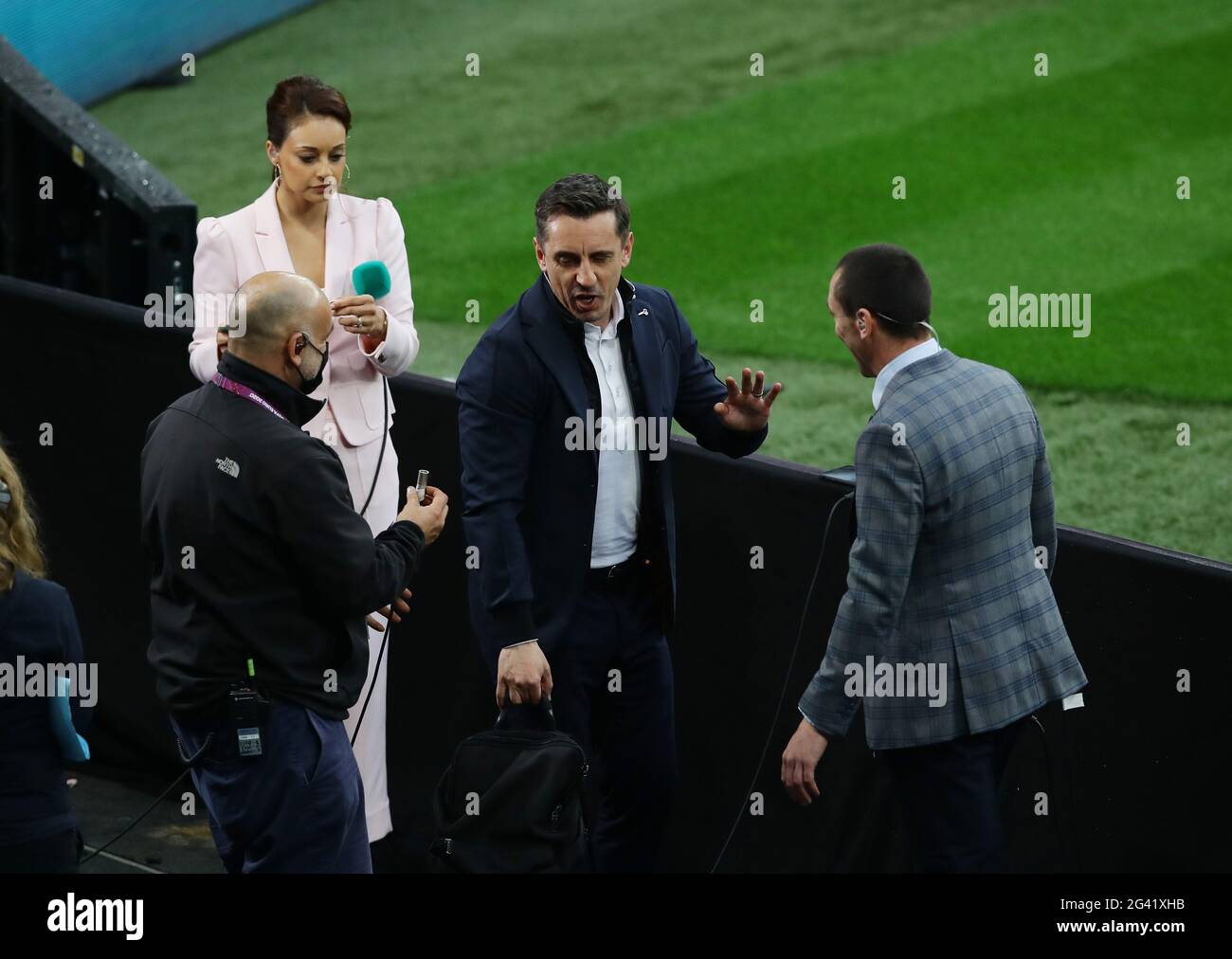 Gary neville arrives hi-res stock photography and images - Alamy