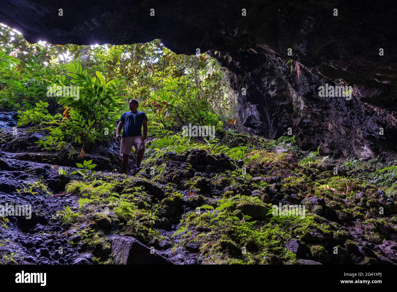 Long men caves hi-res stock photography and images - Alamy