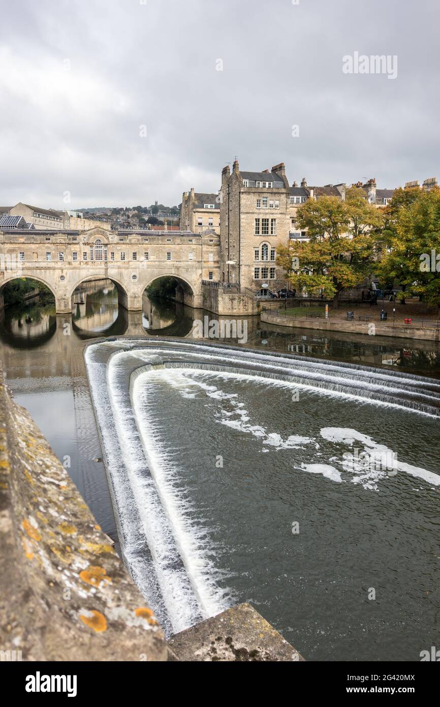View of Pulteney Bridge in Bath Somerset Stock Photo - Alamy