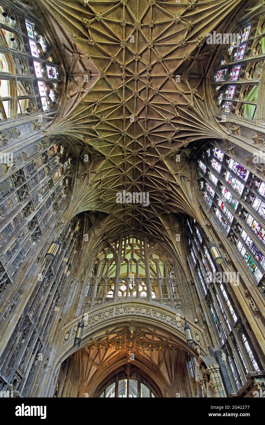 Ceiling gloucester cathedral hi-res stock photography and images - Alamy