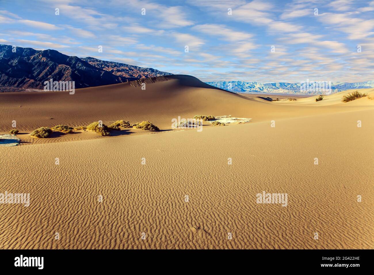Beautiful desert death valley hi-res stock photography and images - Alamy
