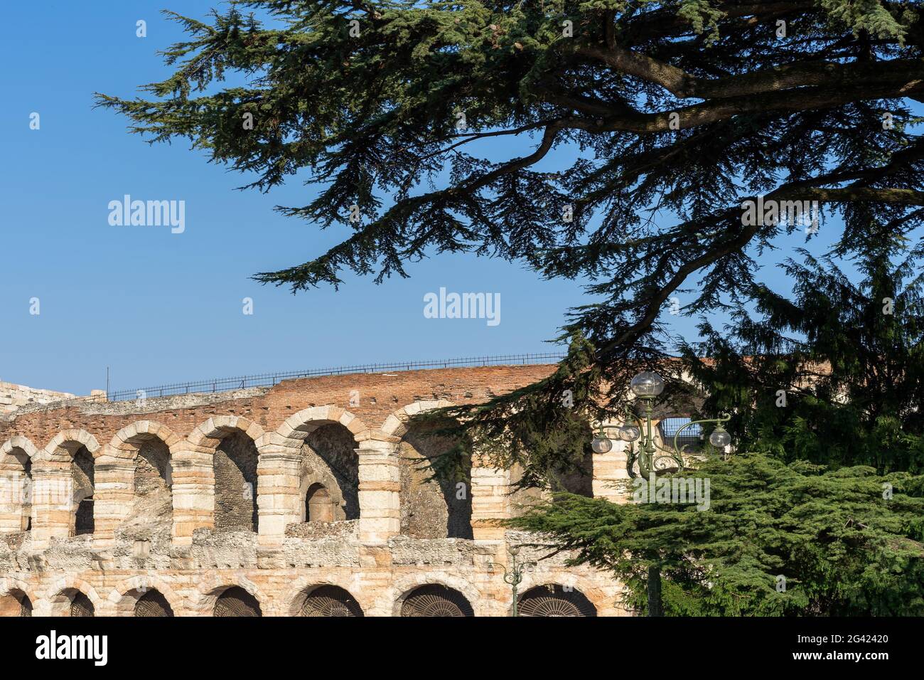 Arches arena in verona hi-res stock photography and images - Alamy
