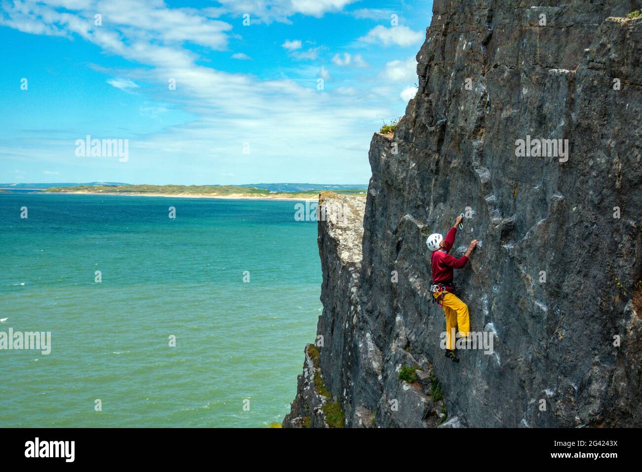 Adventure excitement climbing hi-res stock photography and images - Alamy