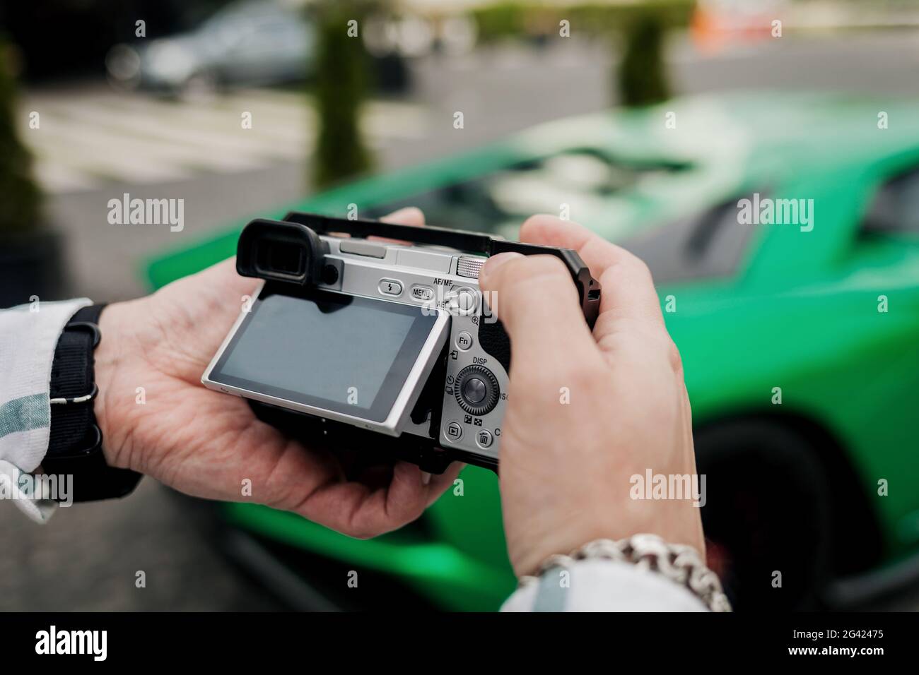 Mirrorless photos hi-res stock photography and images - Alamy