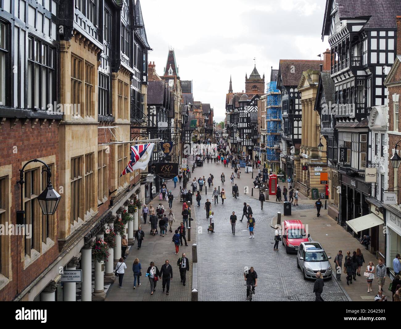 People Shopping in Chester City Centre Stock Photo - Alamy