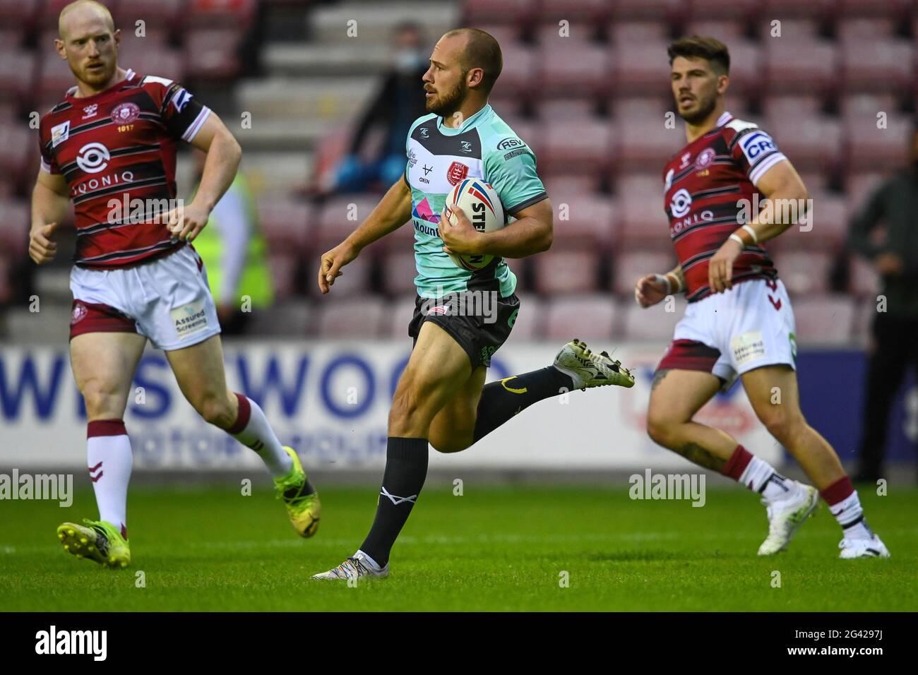 Adam Quinlan (1) of Hull KR in action Stock Photo - Alamy