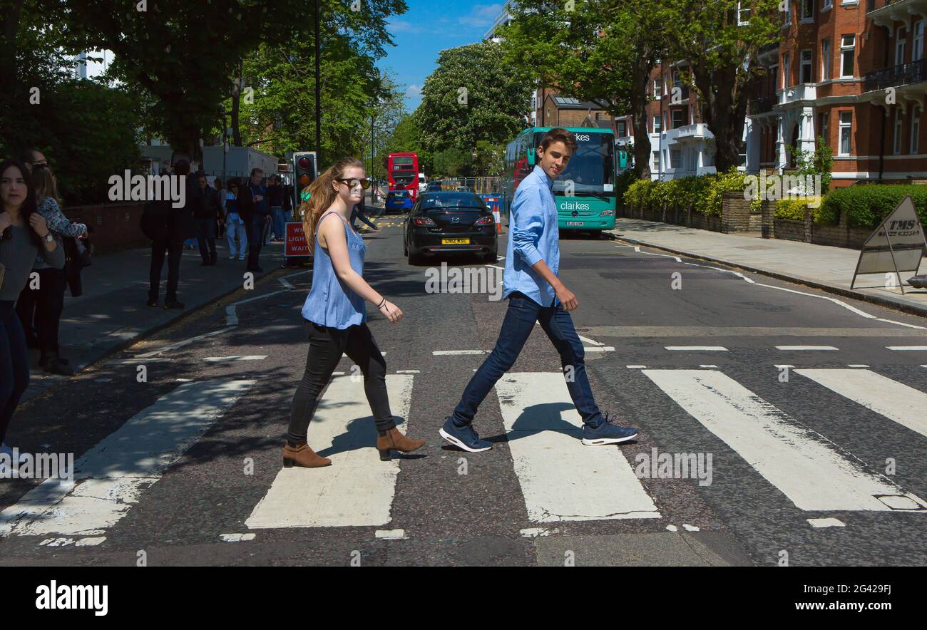 Beatles crosswalk hi-res stock photography and images - Alamy
