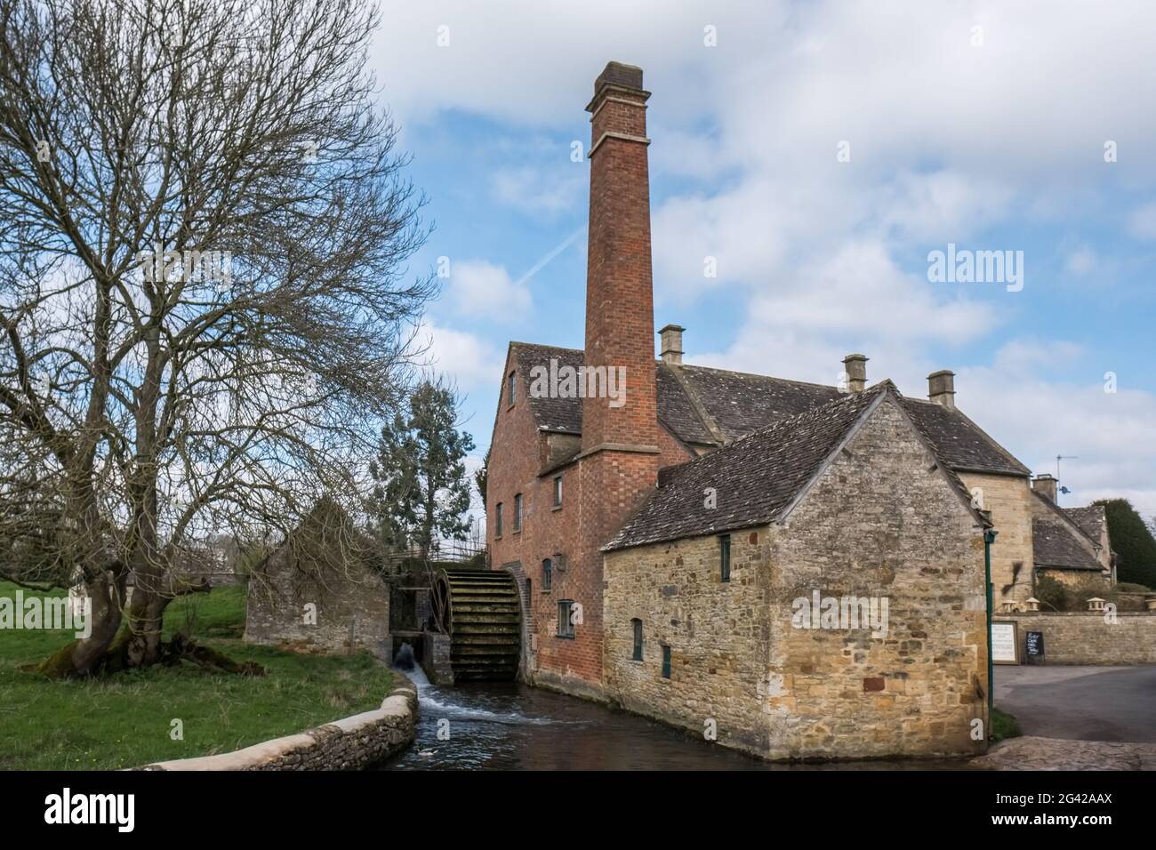 Scenic View of Lower Slaughter Village in the Cotswolds Stock Photo - Alamy