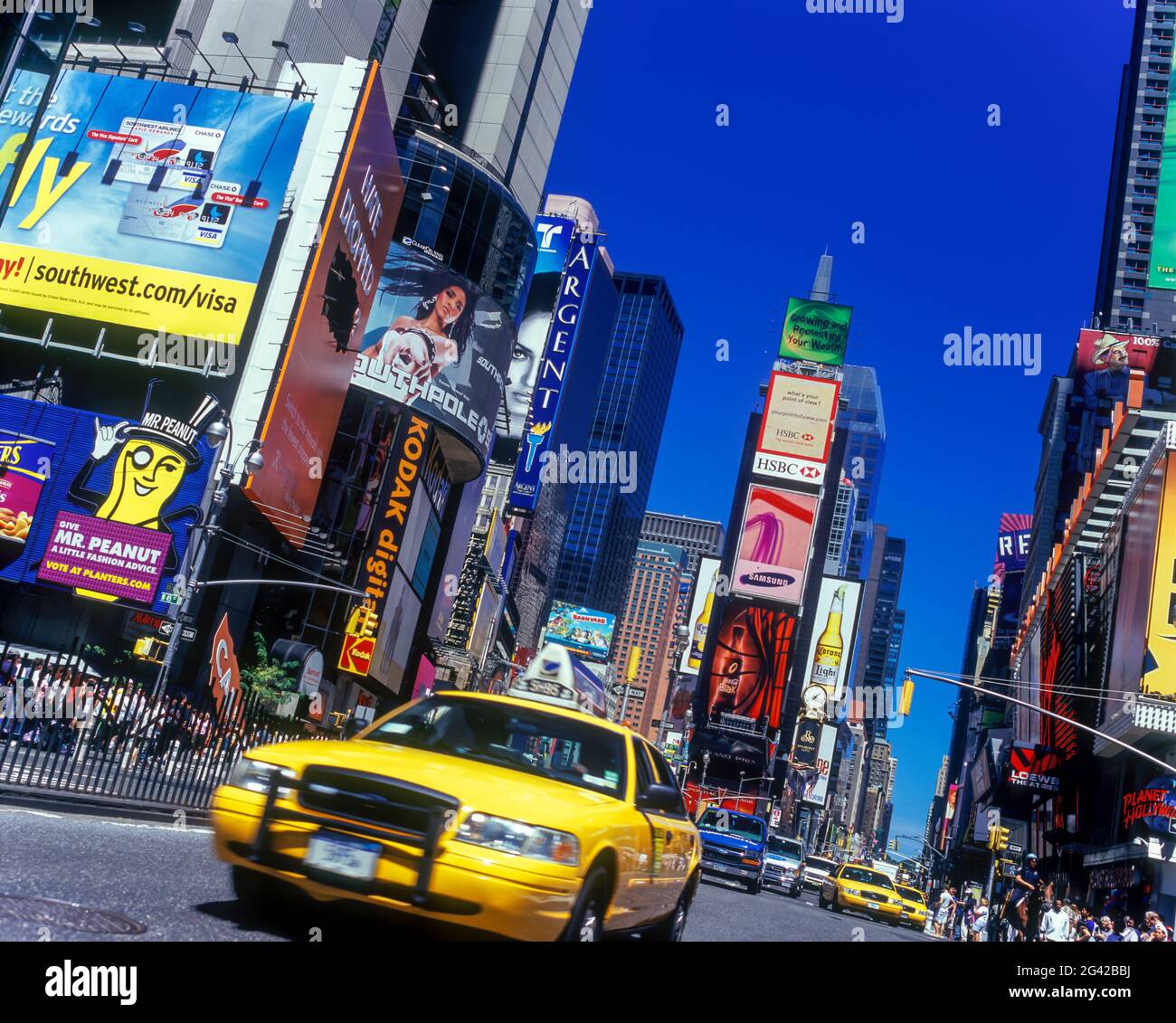 Times square 2000's hi-res stock photography and images - Alamy