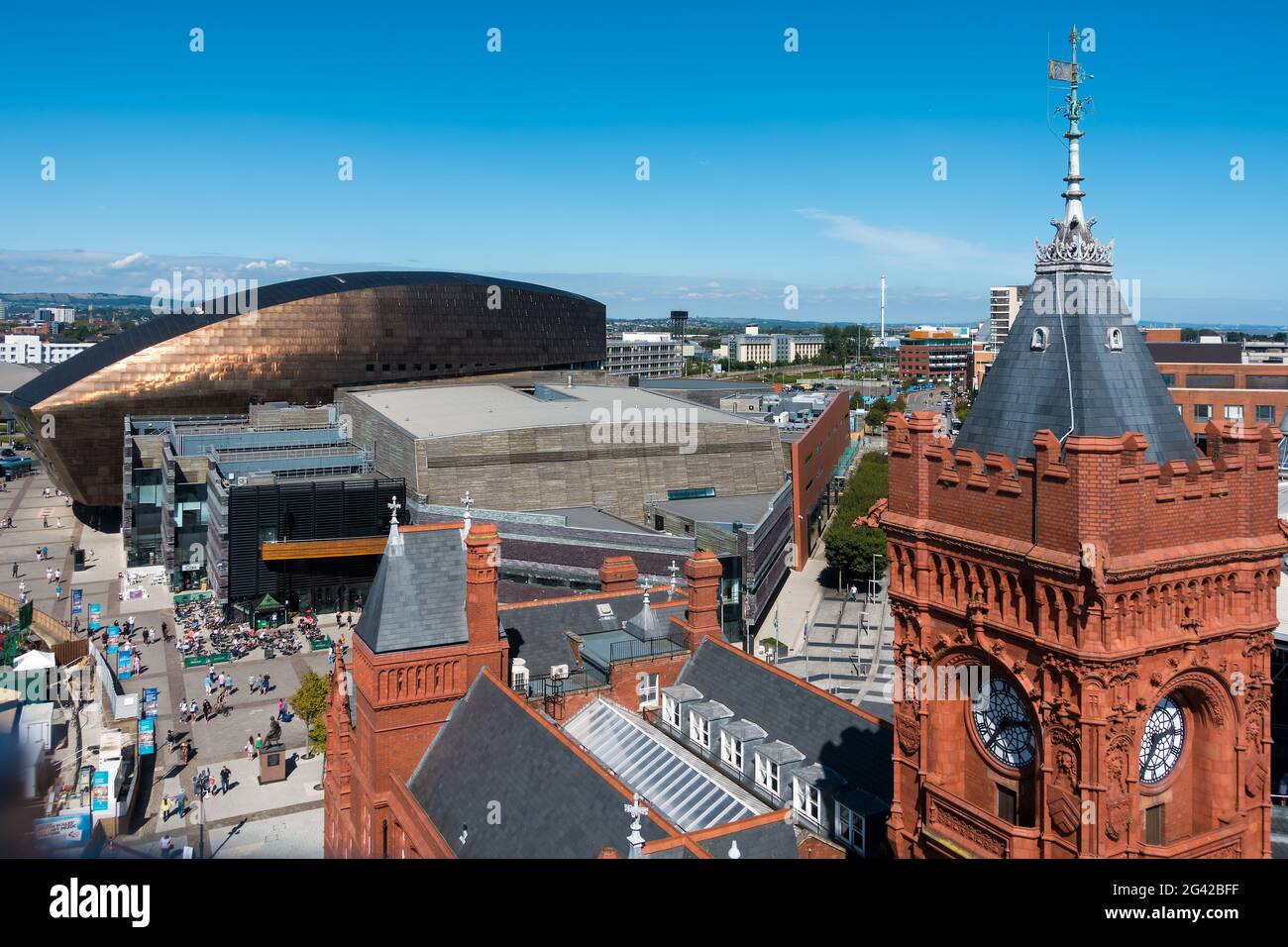 Cardiff skyline hi-res stock photography and images - Alamy