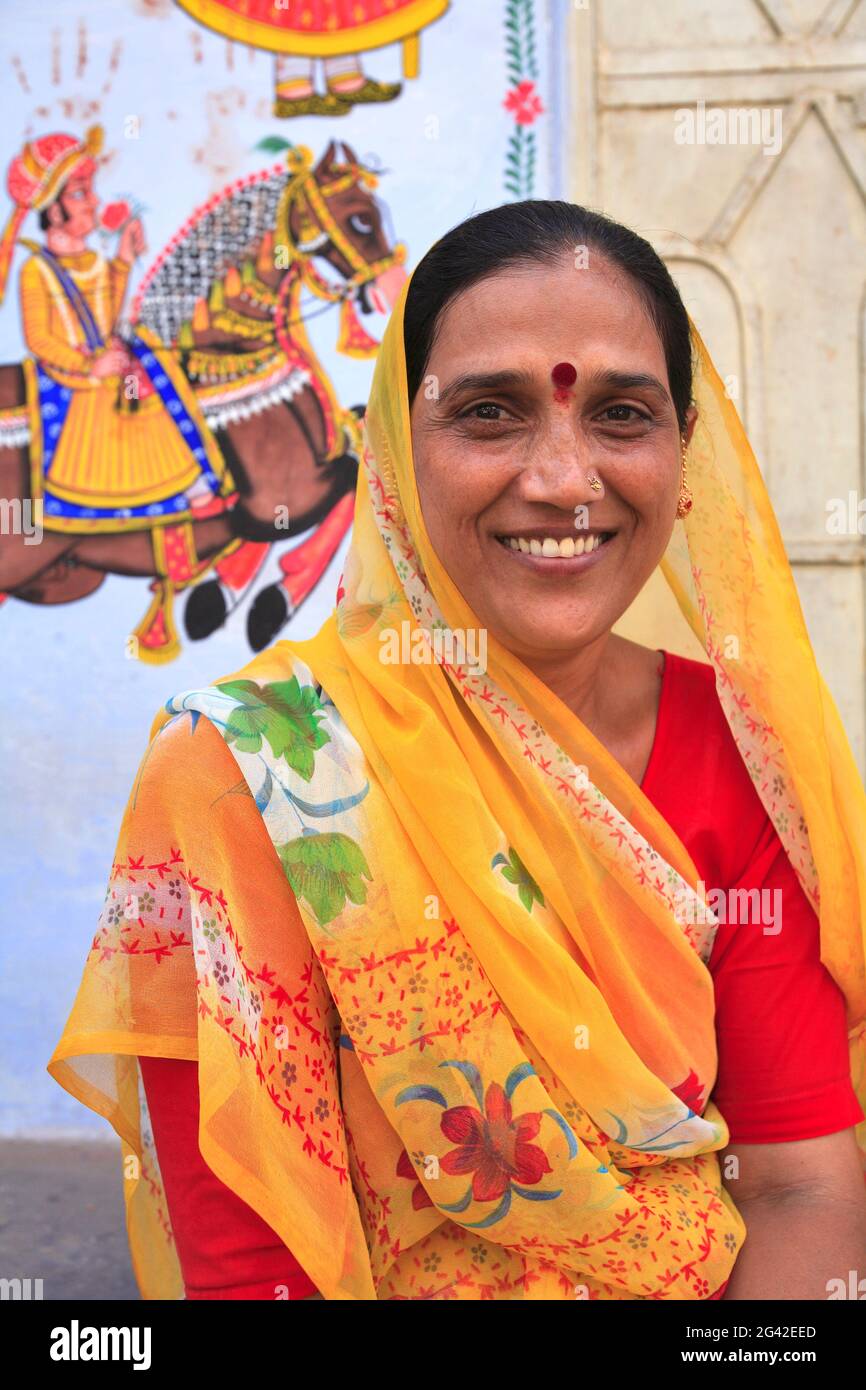 Indian paintings women hi-res stock photography and images - Alamy