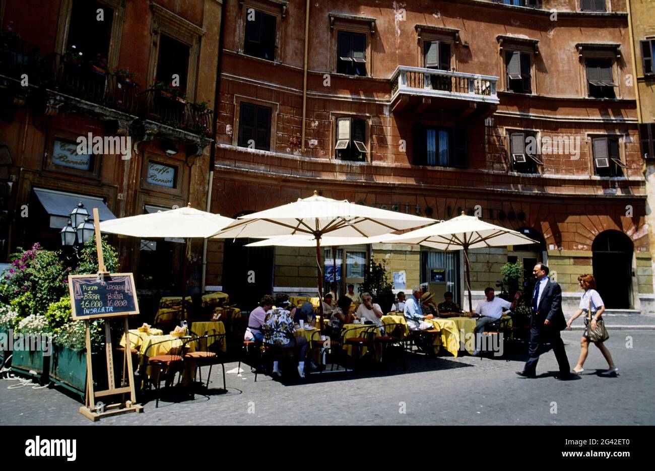 Caffe roma hi-res stock photography and images - Alamy
