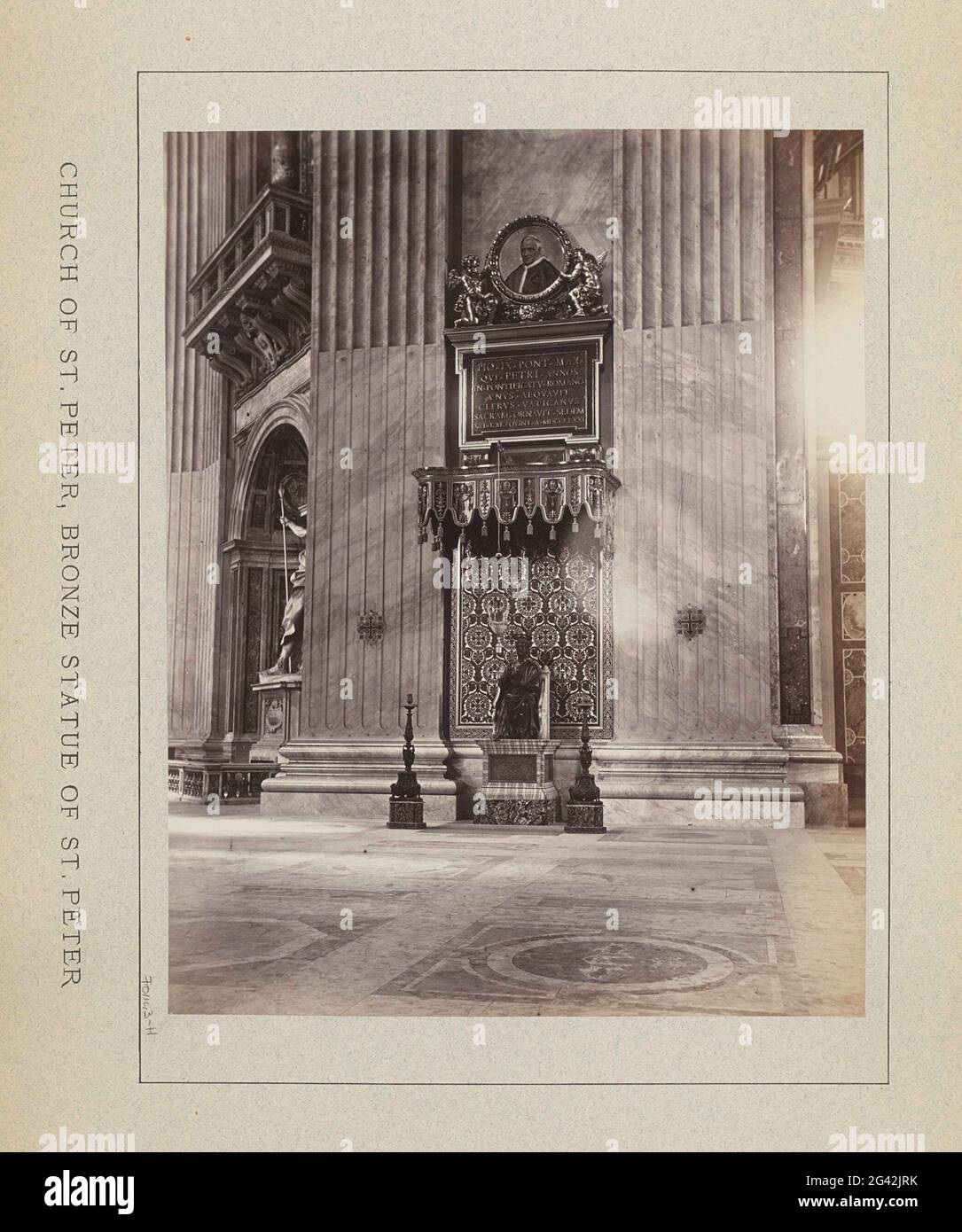 Image of Petrus in Sint-Pietersbasiliek in Vatican City; Church of St ...