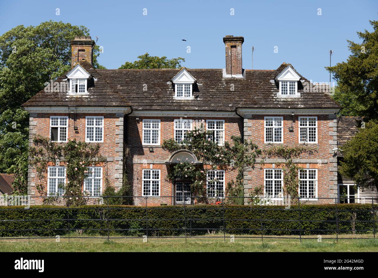 Stone hall hi-res stock photography and images - Alamy