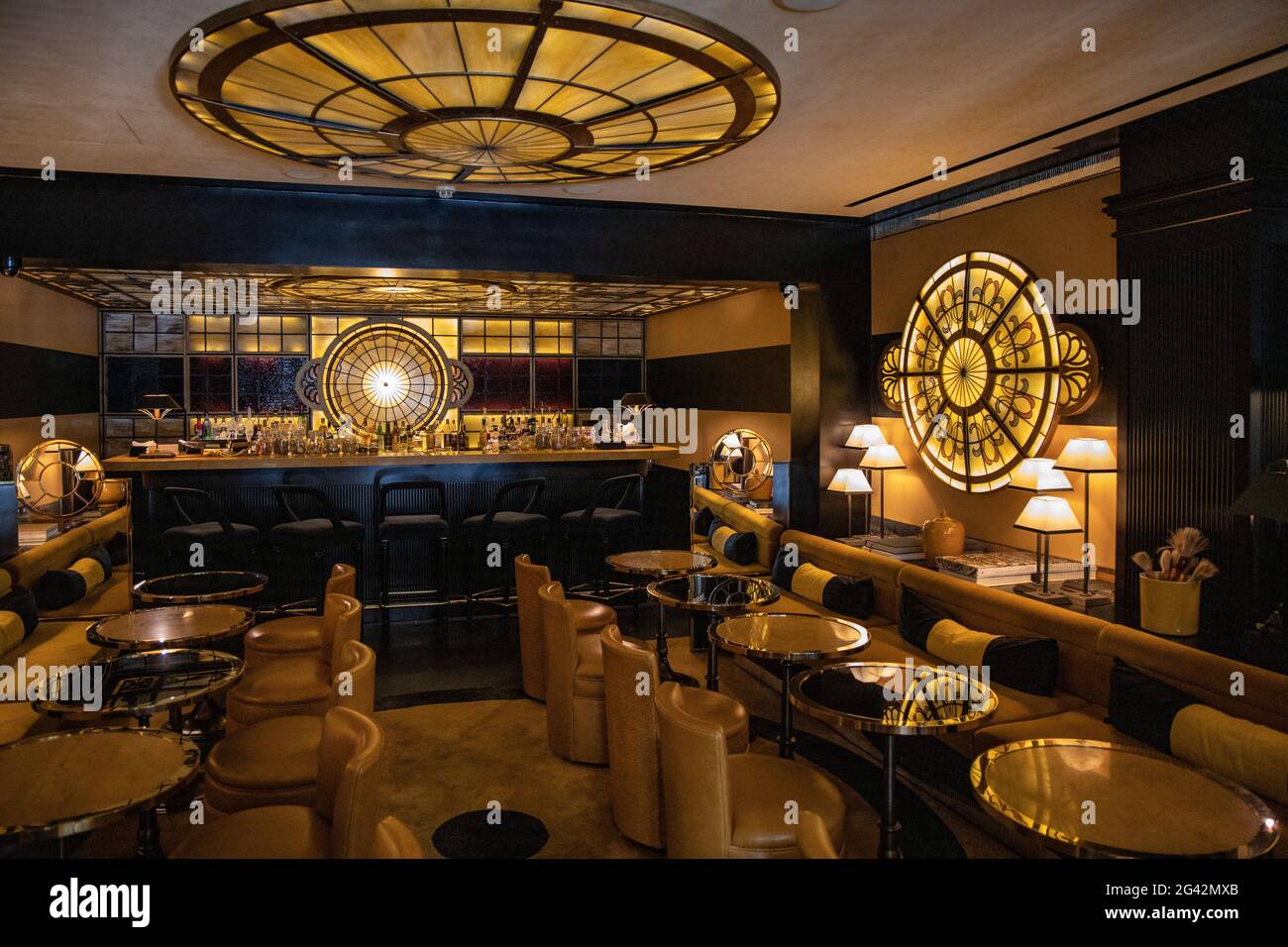 Yellow Pot Restaurant at Six Senses Duxton Boutique Hotel in Chinatown ...