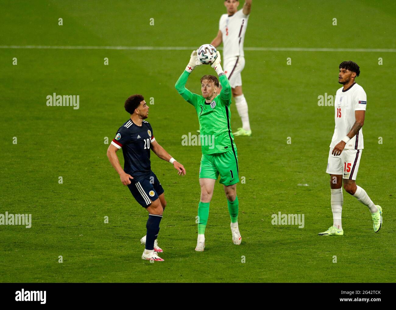 Jordan pickford england 2021 hi-res stock photography and images - Alamy