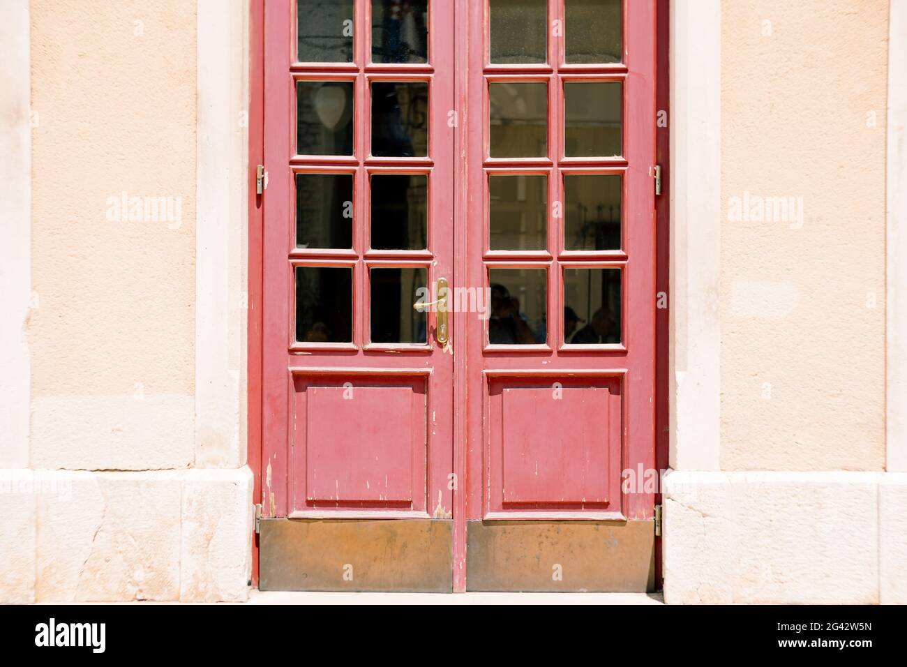 Interesting windows hi-res stock photography and images - Alamy
