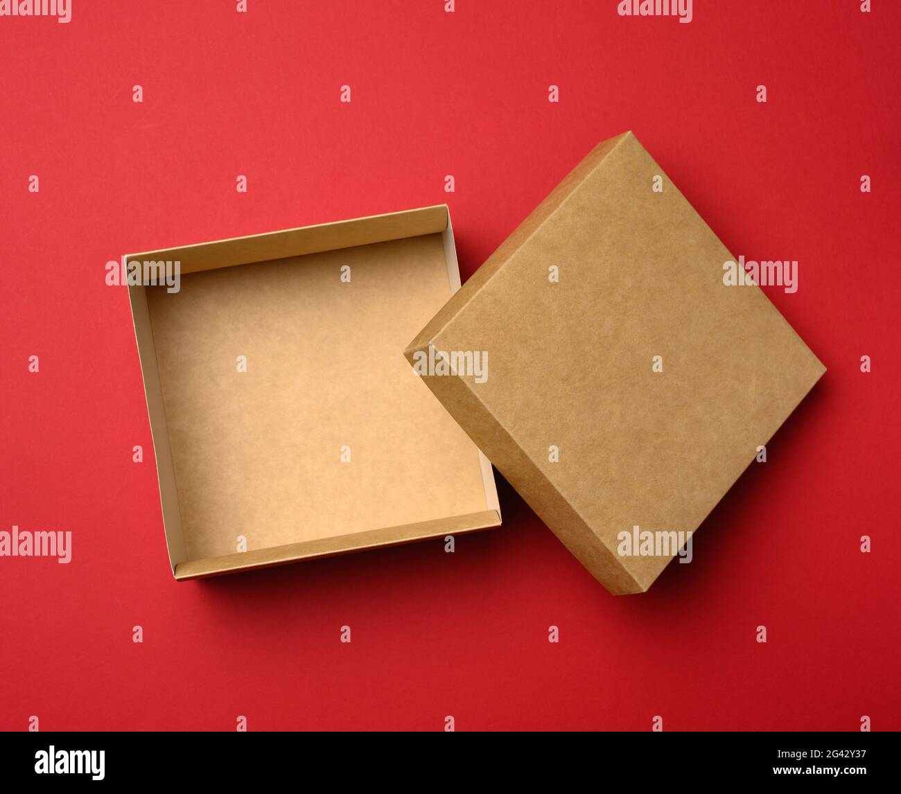Empty red paper box hi-res stock photography and images - Alamy