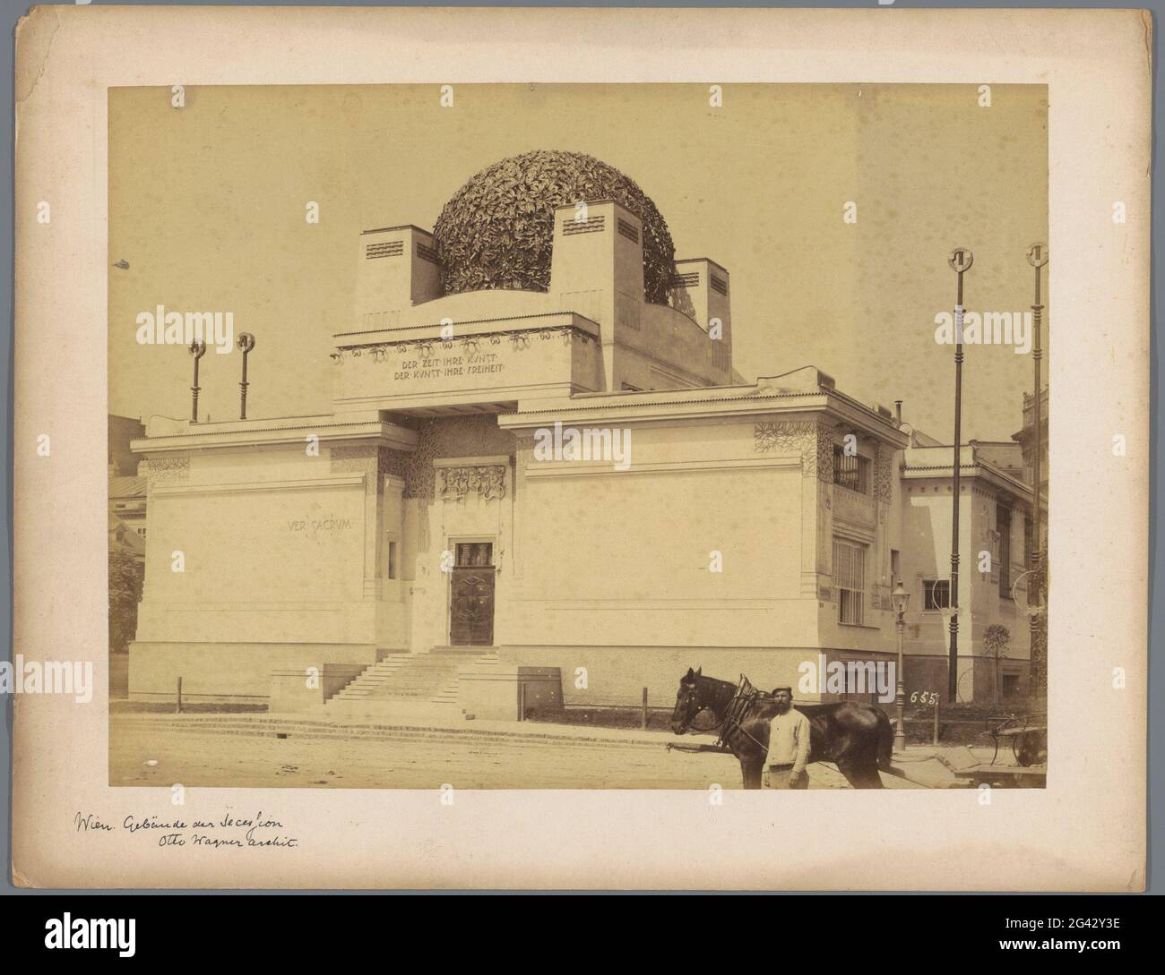 Viennese secession movement hi-res stock photography and images - Alamy