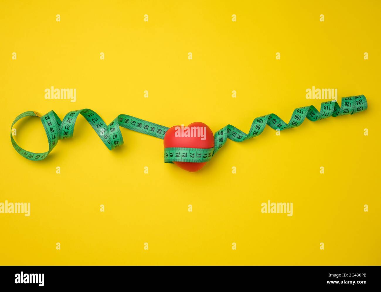 Heart shape tape measure hi-res stock photography and images - Alamy