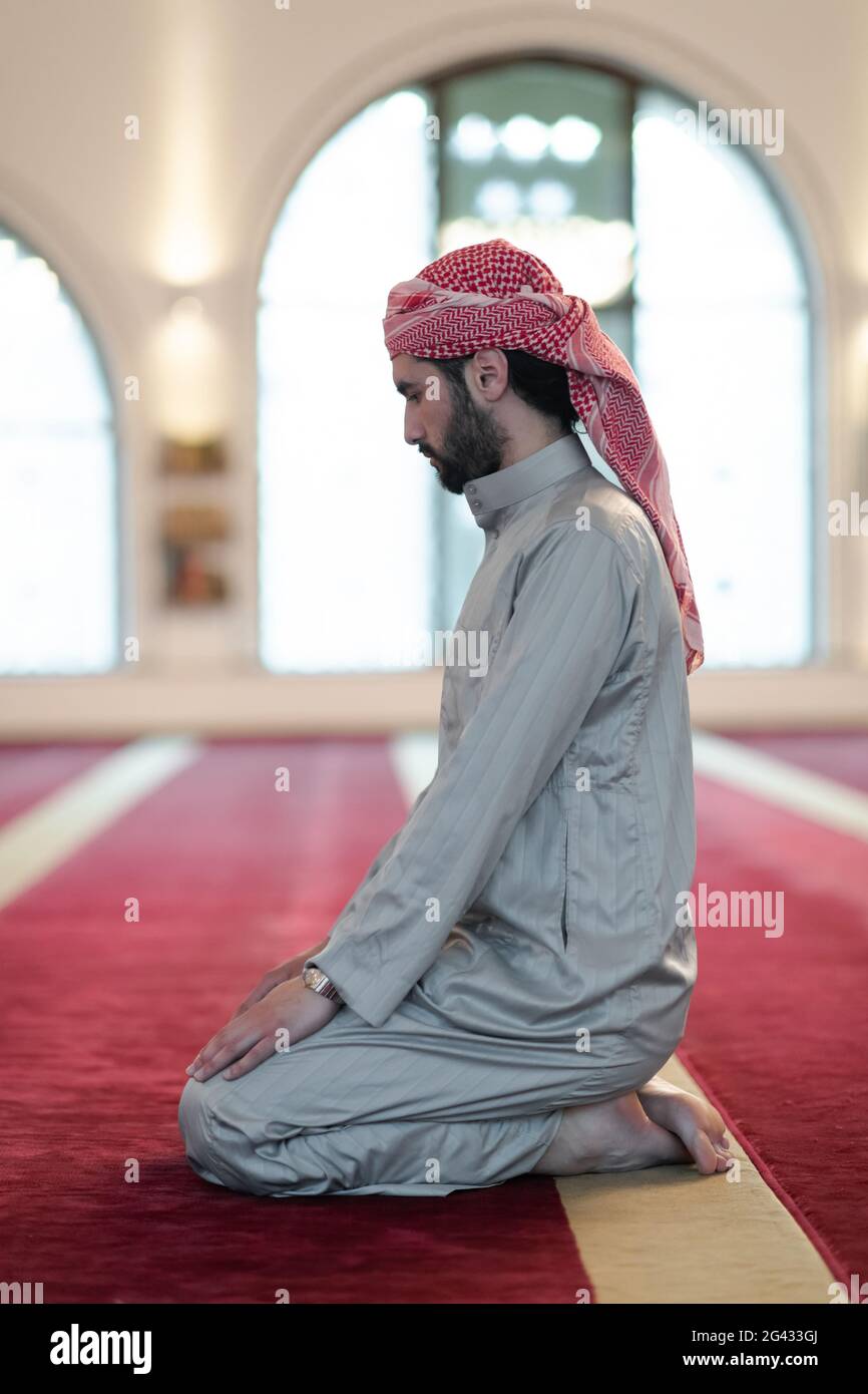 Muslim prayer inside the mosque Stock Photo - Alamy
