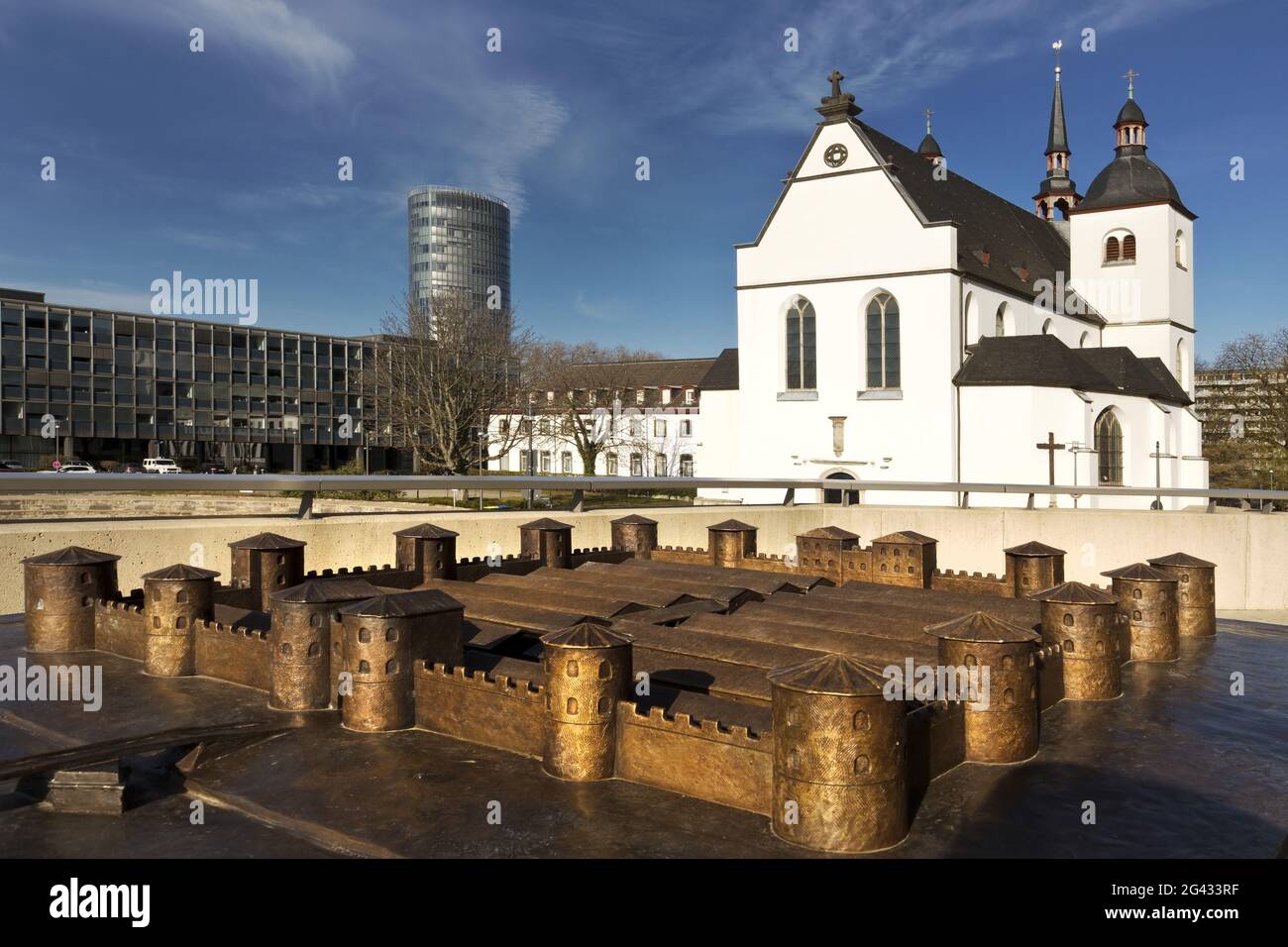 Alt model hi-res stock photography and images - Alamy