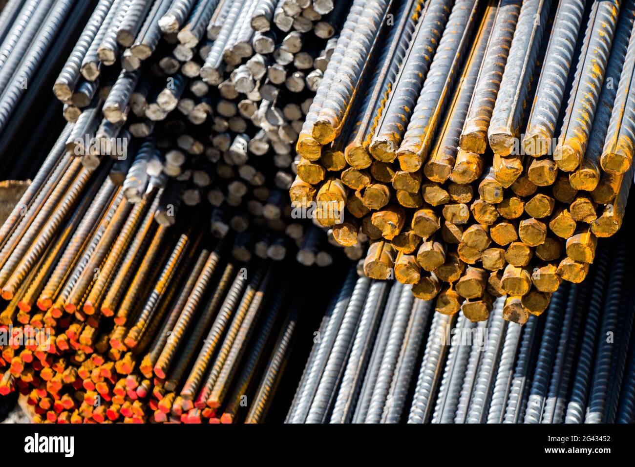 Iron rod texture hi-res stock photography and images - Alamy