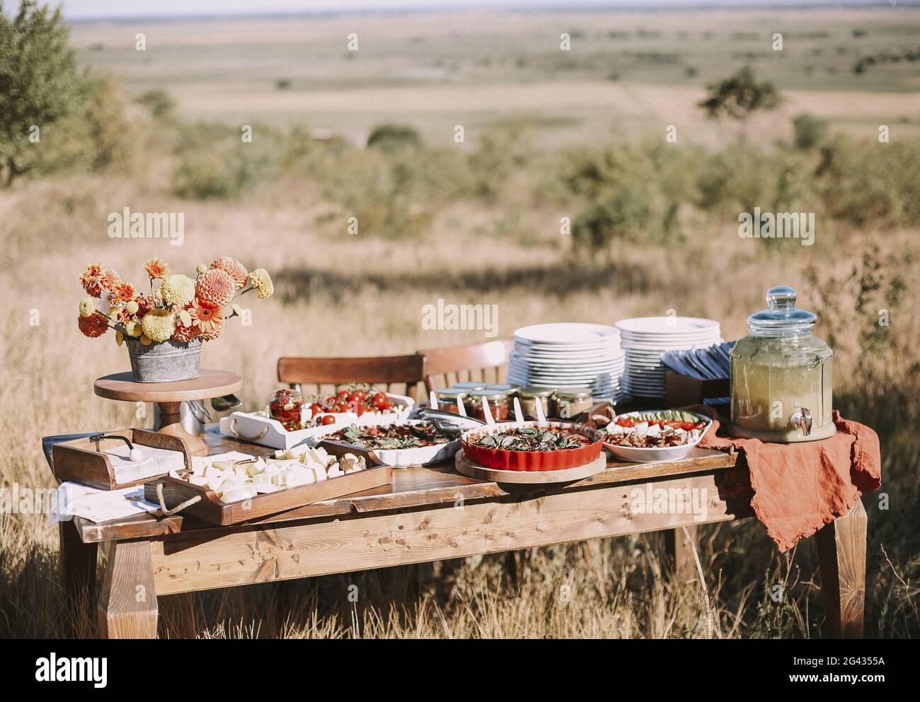 Bar snacks from above hi-res stock photography and images - Alamy