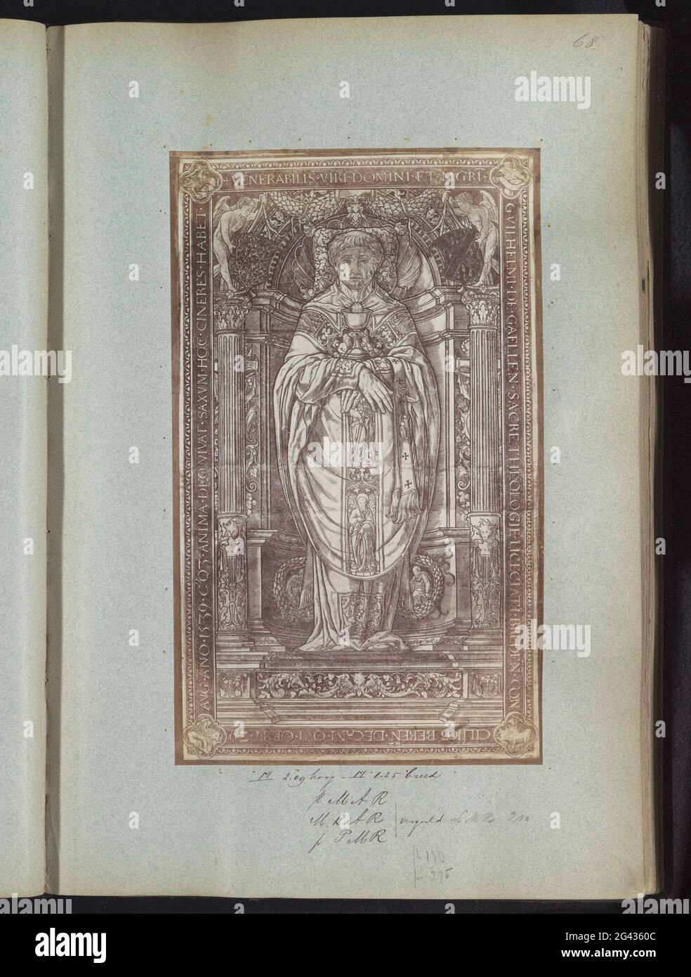Saintly attribute hi-res stock photography and images - Alamy