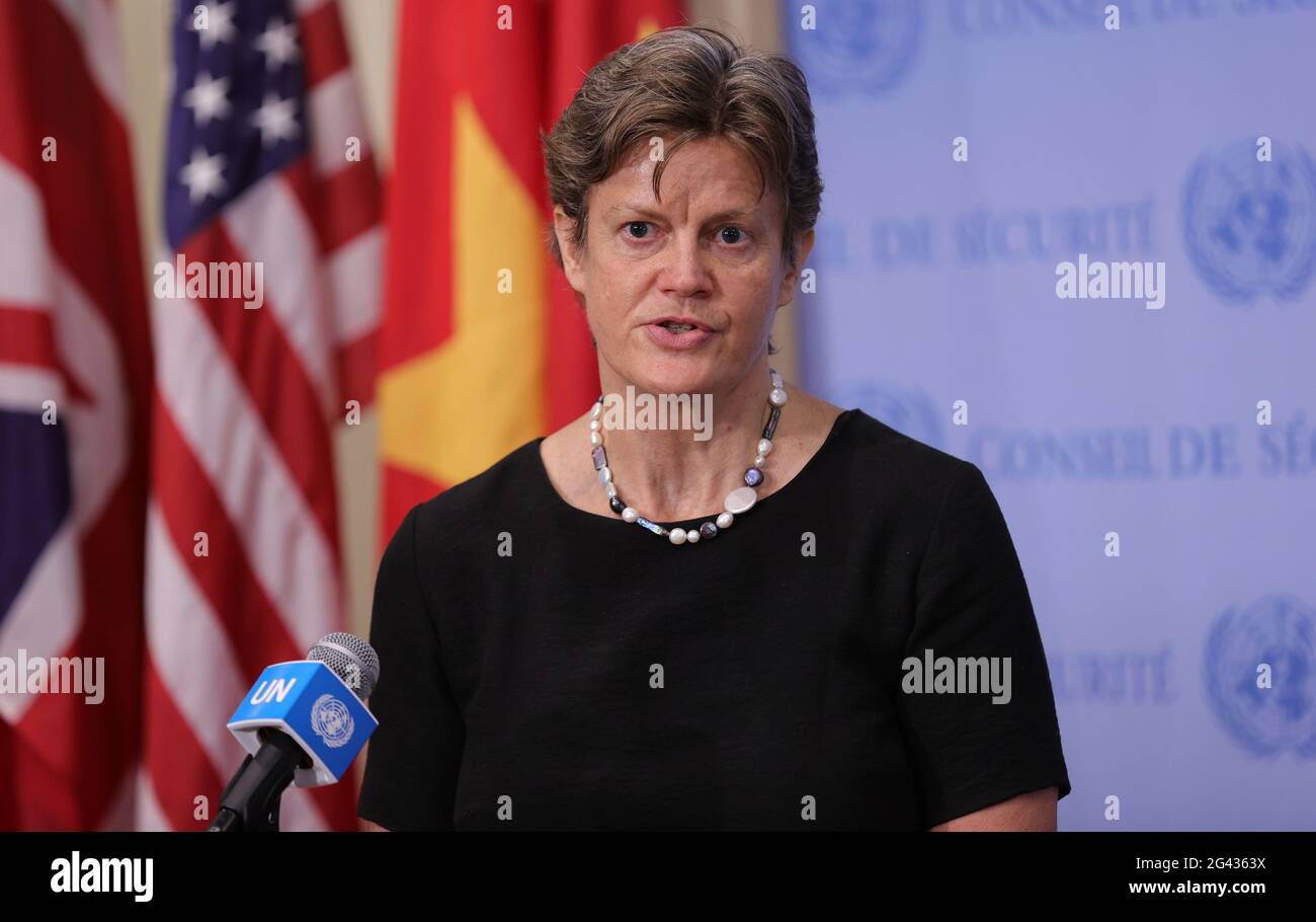 Uk representative barbara woodward hi-res stock photography and images ...
