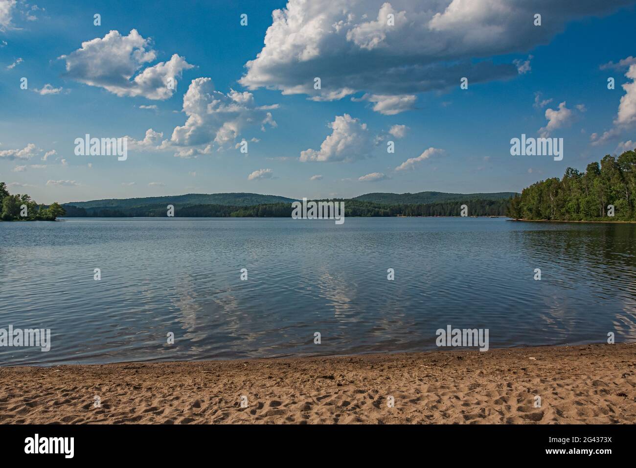 Canadian lake beach hi-res stock photography and images - Alamy