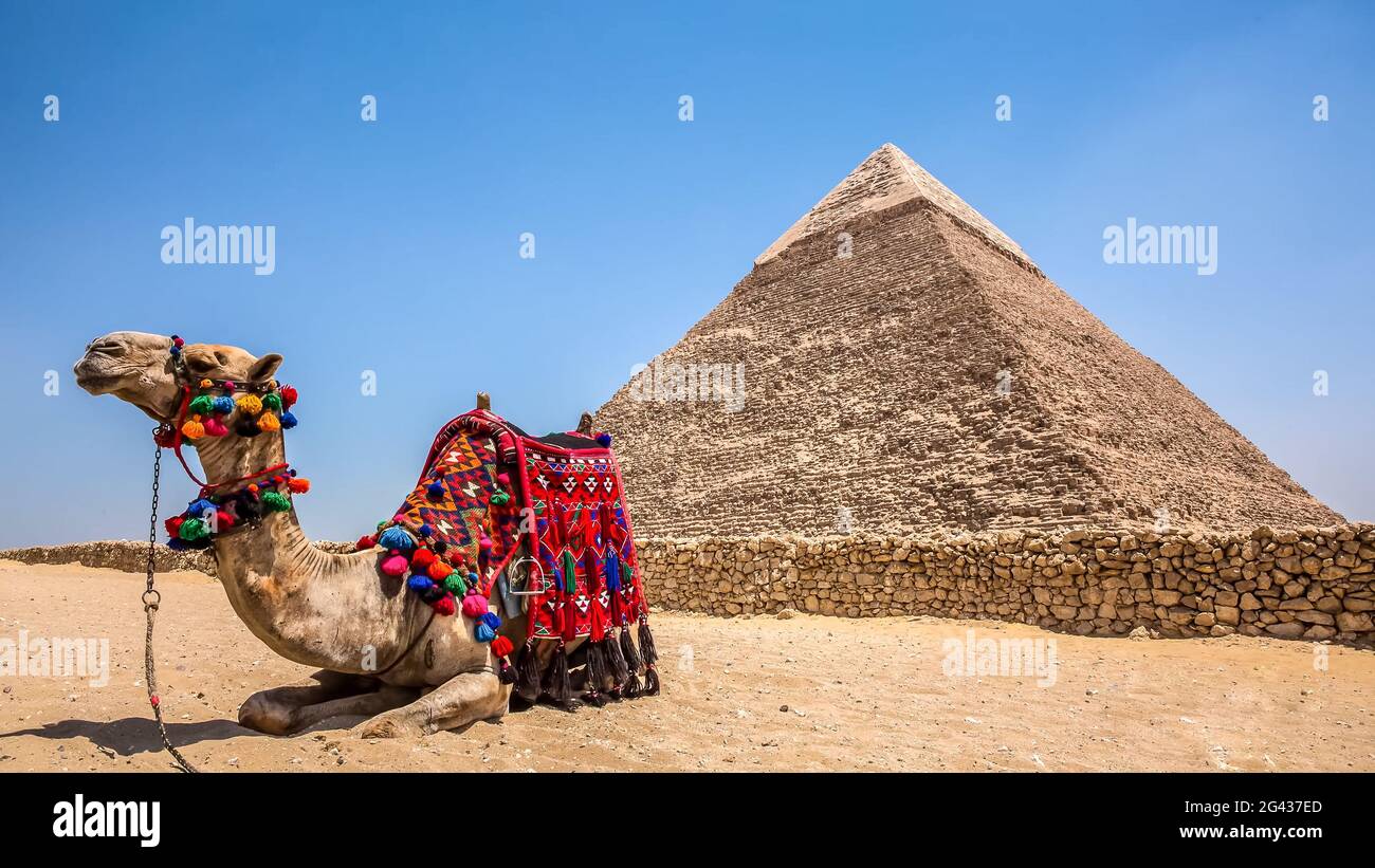 Pyramid queens giza cairo hi-res stock photography and images - Alamy