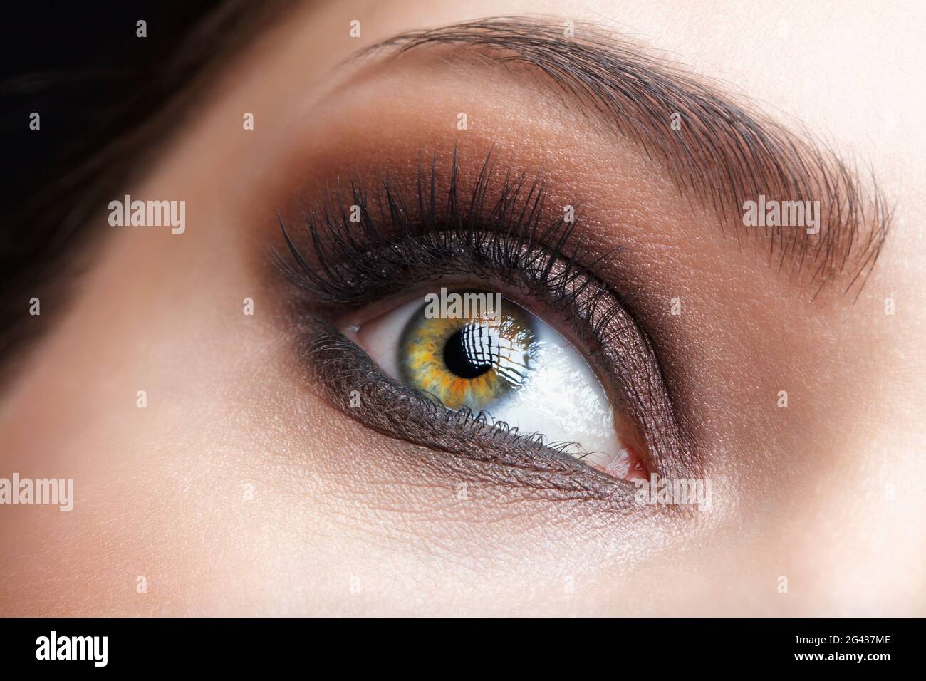 Human eyes shadow hi-res stock photography and images - Alamy