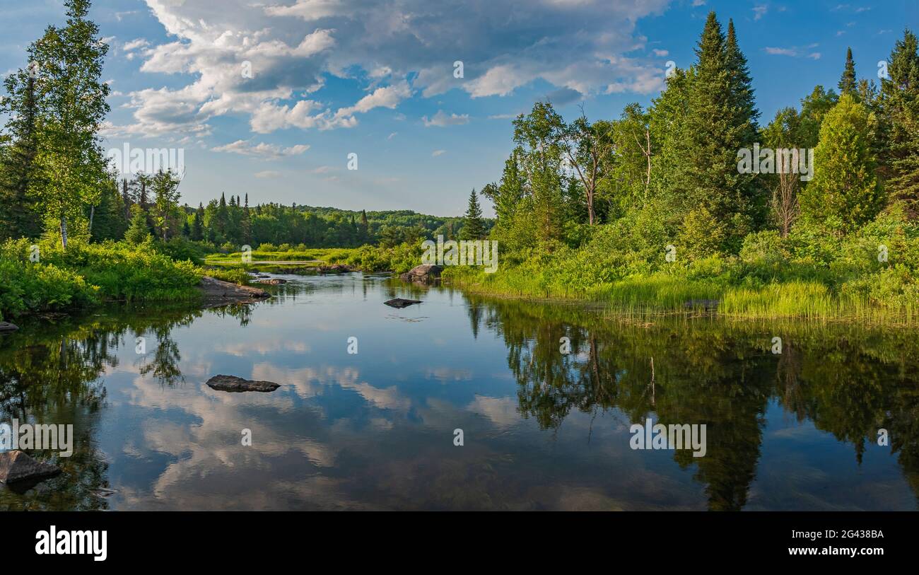 Canadian Cottage Lake scene Stock Photo - Alamy