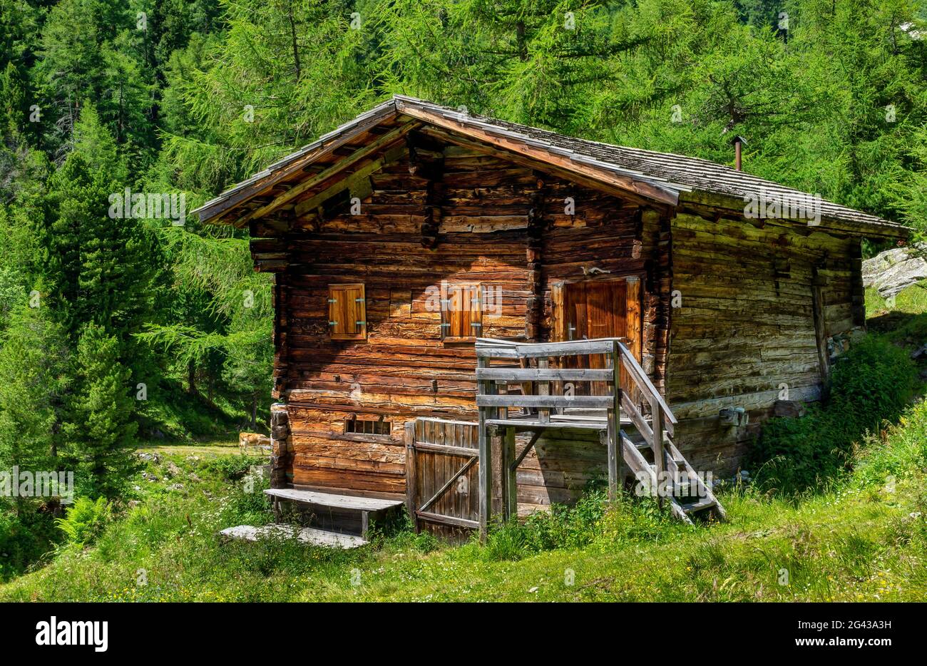 Old shutters photos hi-res stock photography and images - Alamy