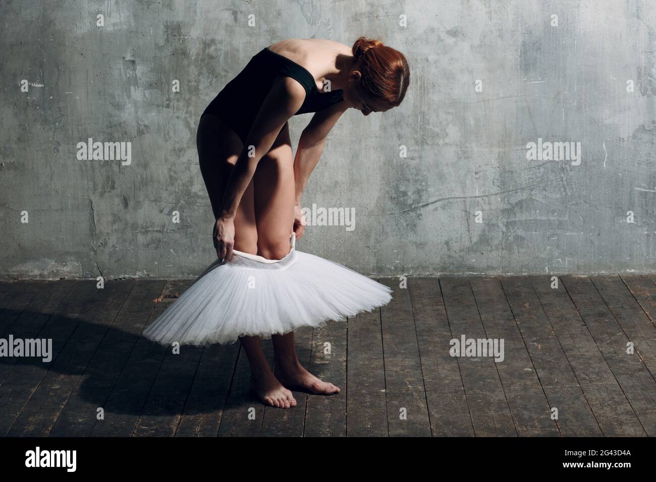 Beautiful ballerina ballet dancer hi-res stock photography and images ...