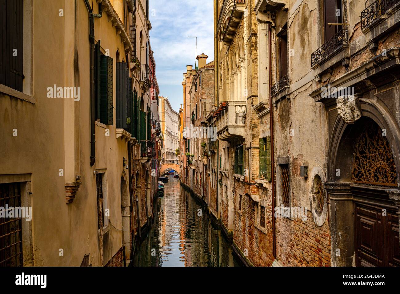 Wetting canal hi-res stock photography and images - Alamy
