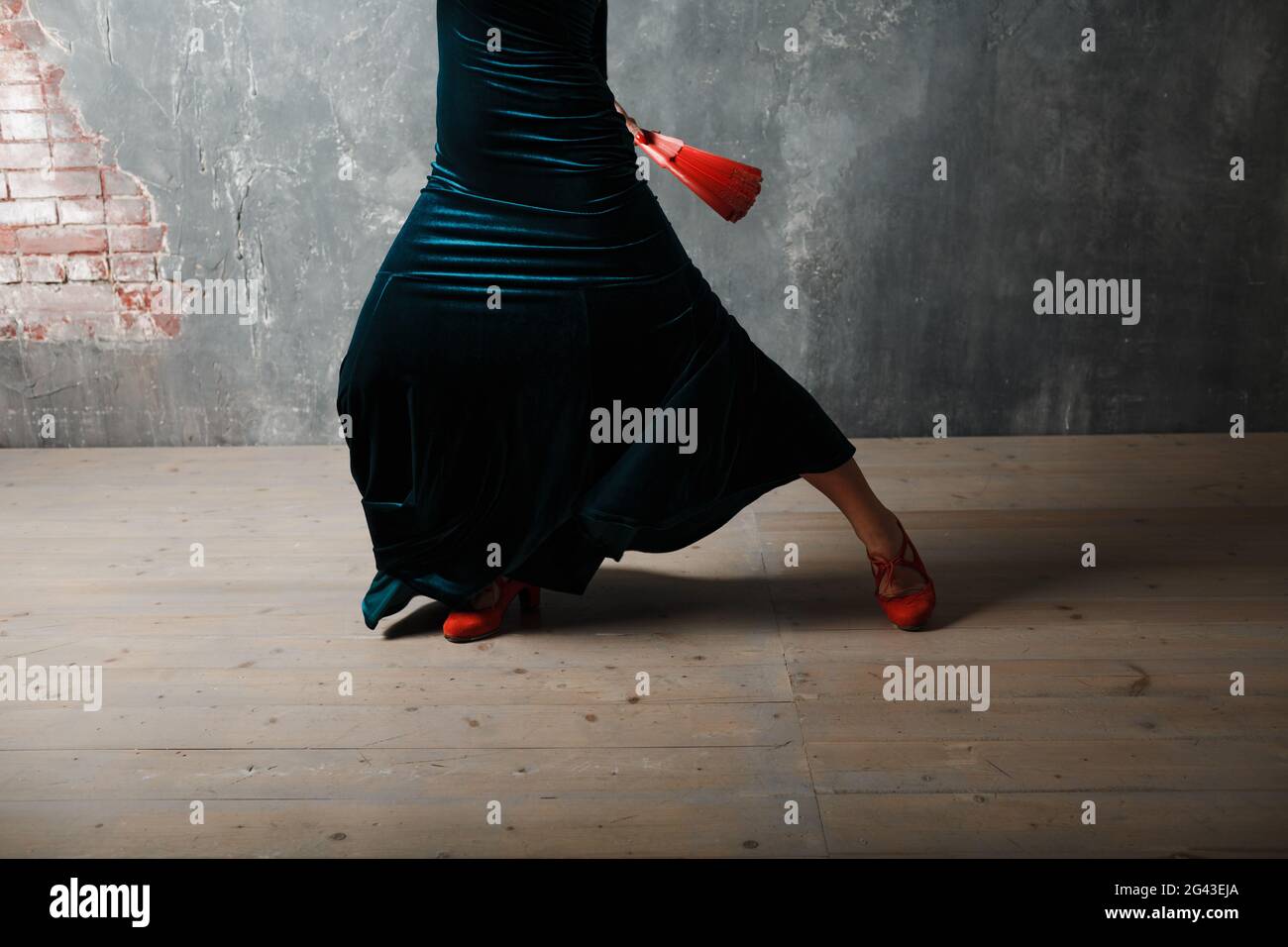 Dancing young adult hi-res stock photography and images - Alamy
