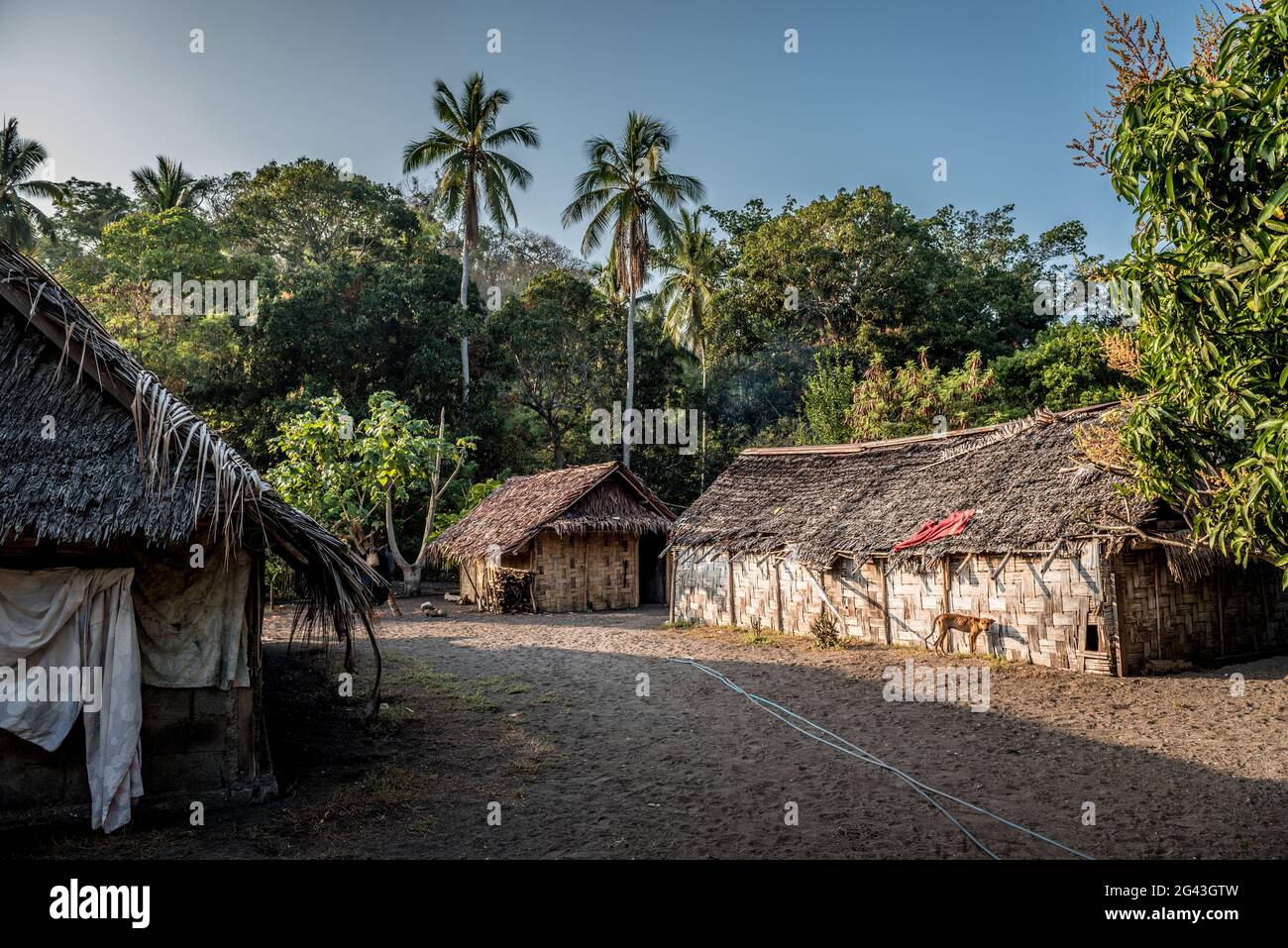 Oceania village hut hi-res stock photography and images - Alamy