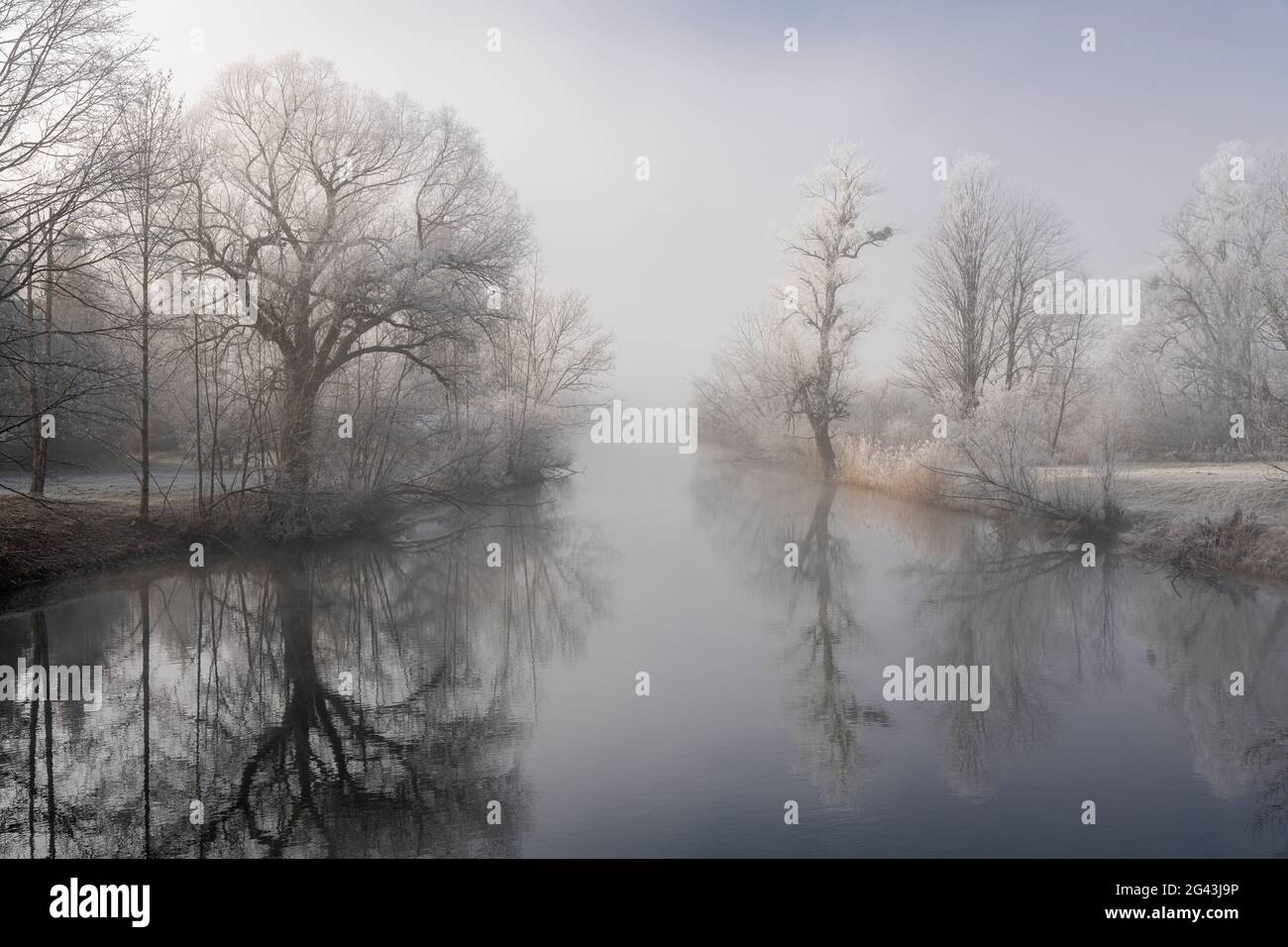 Winter idyll at the Kochelsee spout of the Loisach, Bavaria, Germany ...