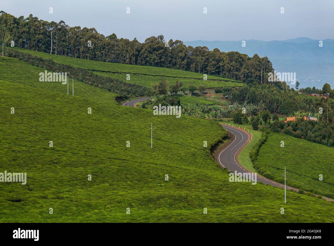 Rwanda lake natural scenery hi-res stock photography and images - Alamy