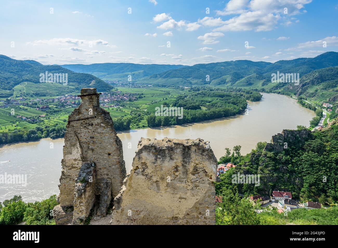 Durstein and castle hi-res stock photography and images - Alamy