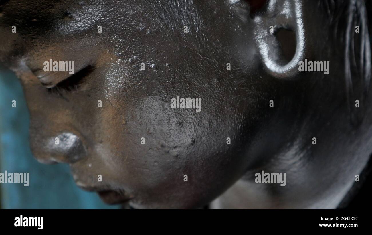 Manusia silver hi-res stock photography and images - Alamy