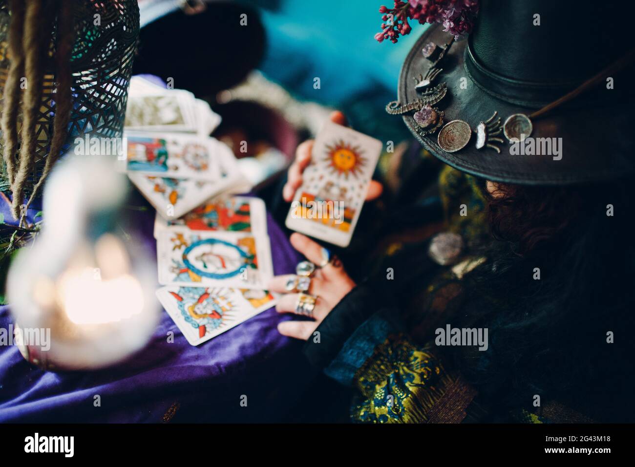 Fortune teller reading future tarot hi-res stock photography and images ...
