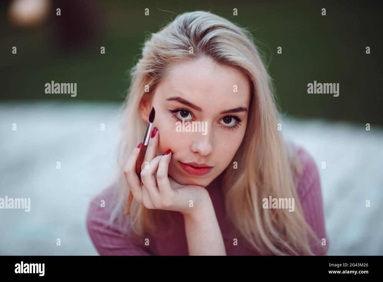 Portrait draw hi-res stock photography and images - Alamy