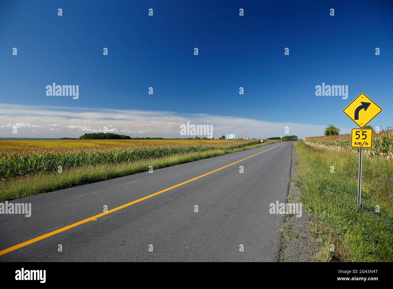 Quebec road signs hi-res stock photography and images - Alamy