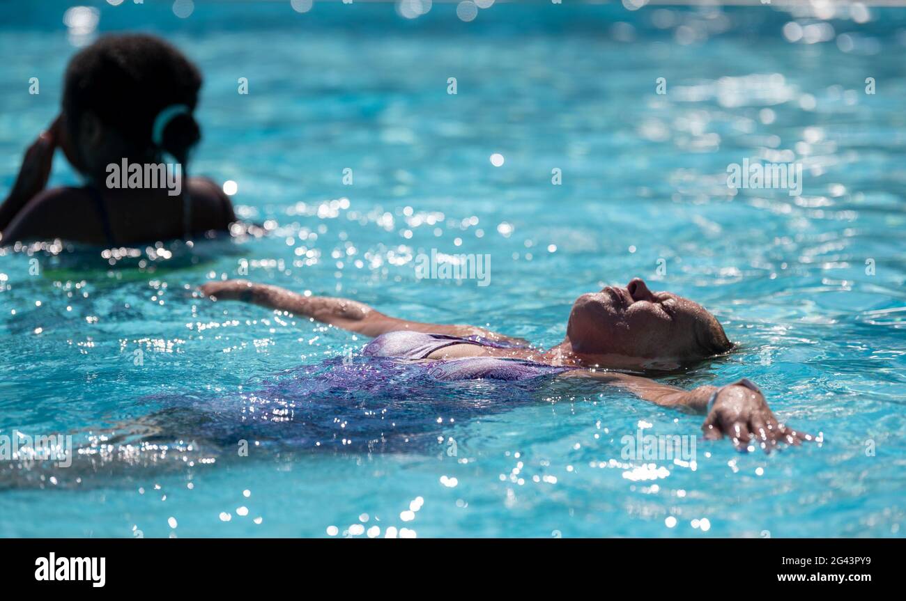 Pool jessica hi-res stock photography and images - Alamy