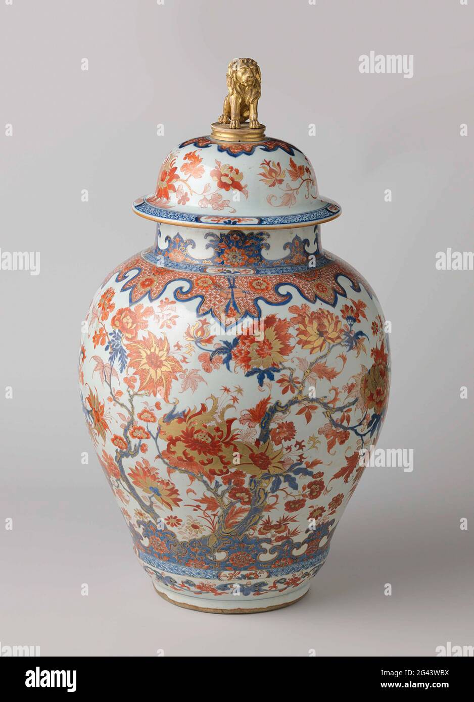 Covered Baluster Jar With Large Flower Sprays. Baluster-shaped lid plug ...